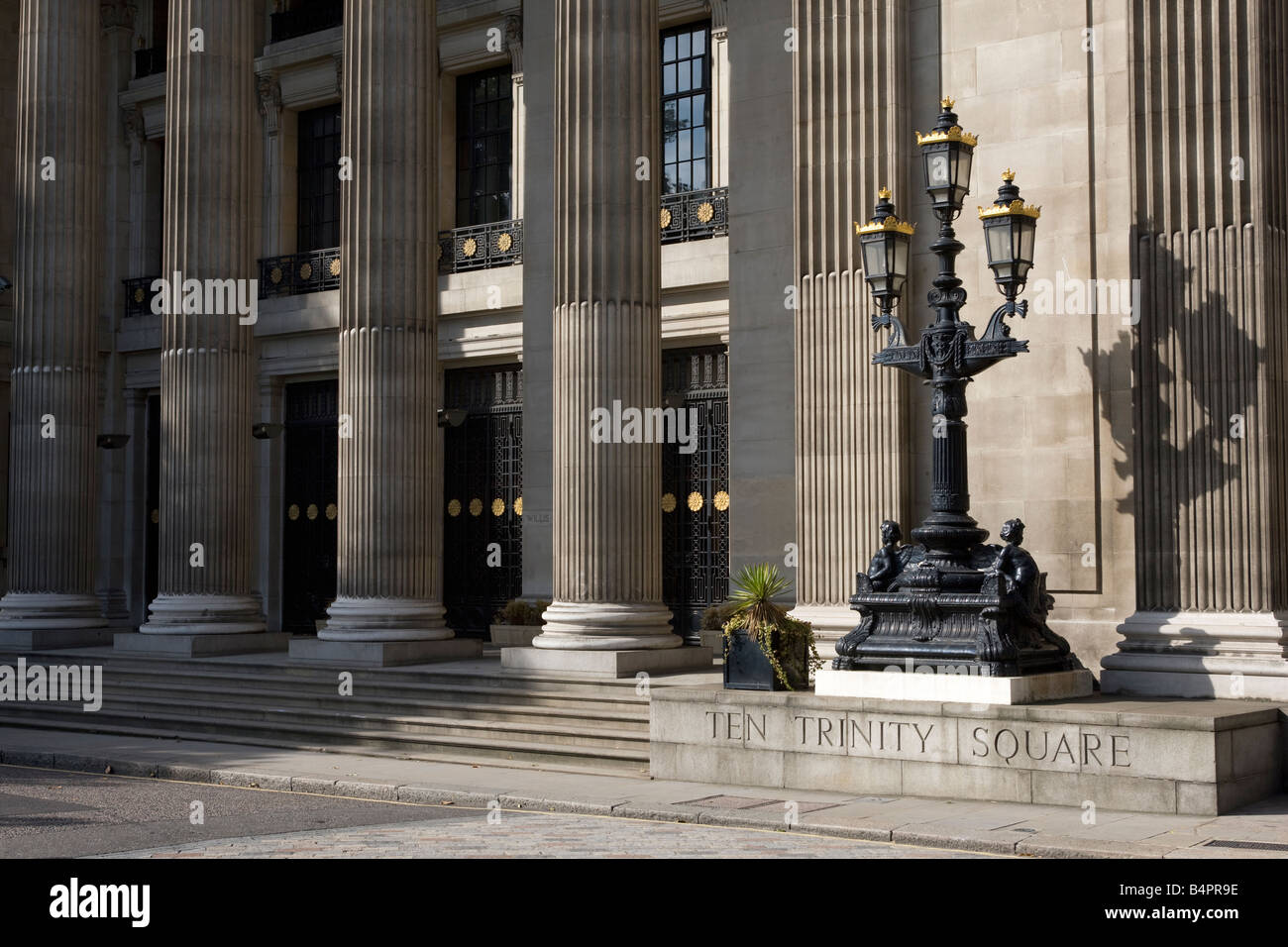 10 trinity square Banque de photographies et d’images à haute ...