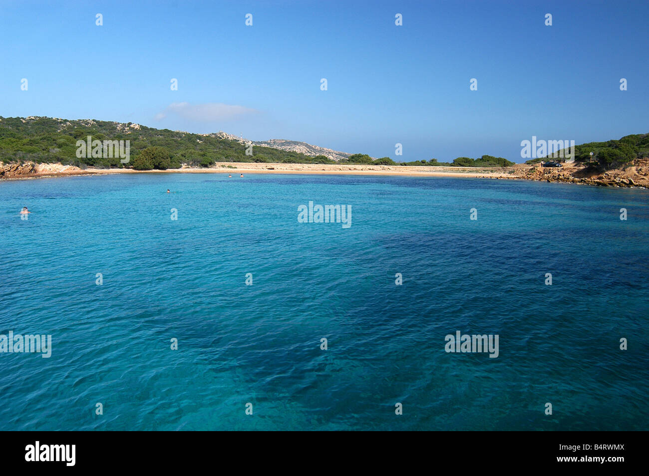 Plage de l'île de Caprera l''archipel de La Maddalena Sardaigne Italie ...