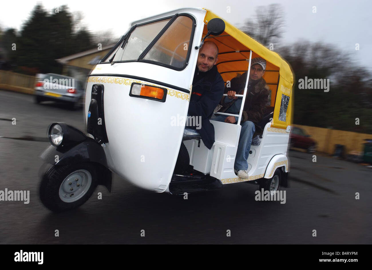 Propriétaire du restaurant Mumbai Abdul Miah illustré obtenir quelques ...