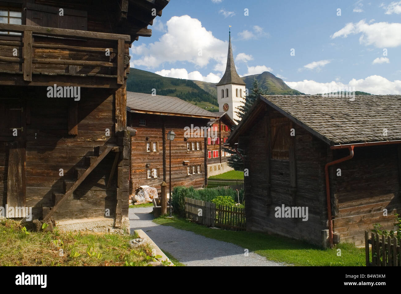 Bellwald, un village des Alpes suisses Photo Stock - Alamy