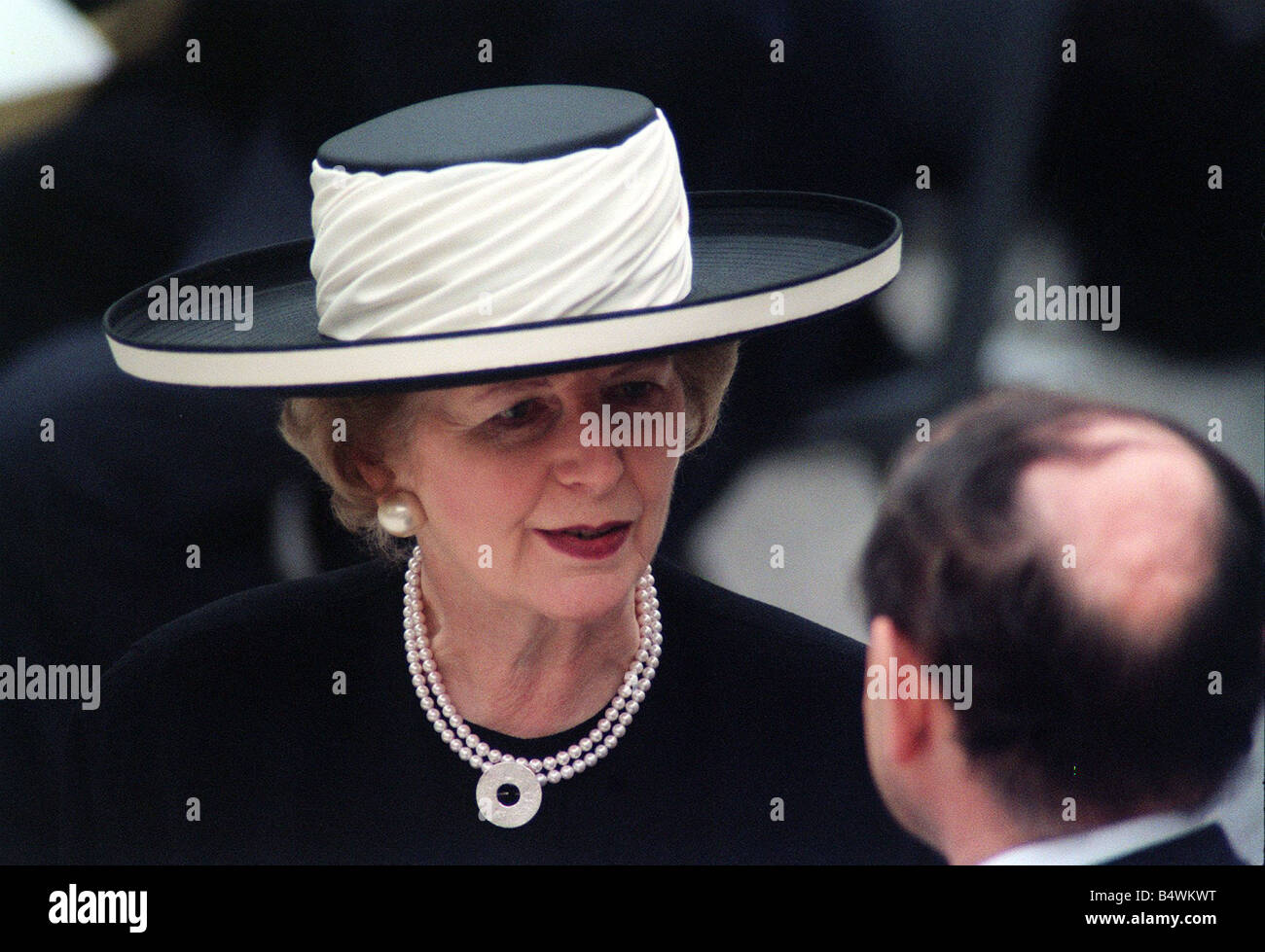 La baronne Margaret Thatcher à la gare de Waterloo à l'ouverture du ...