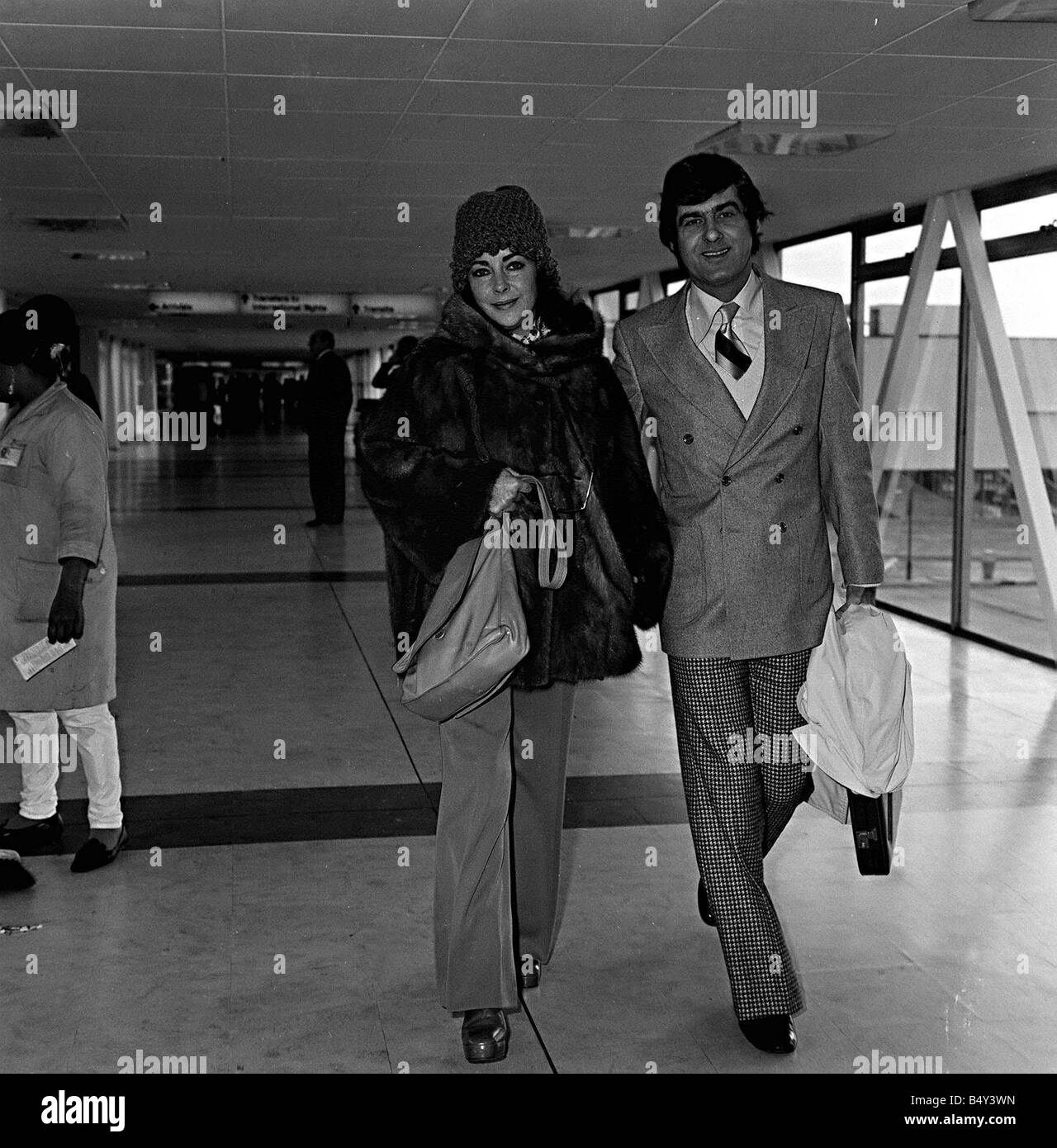 Elizabeth taylor 1973 Banque de photographies et d’images à haute ...