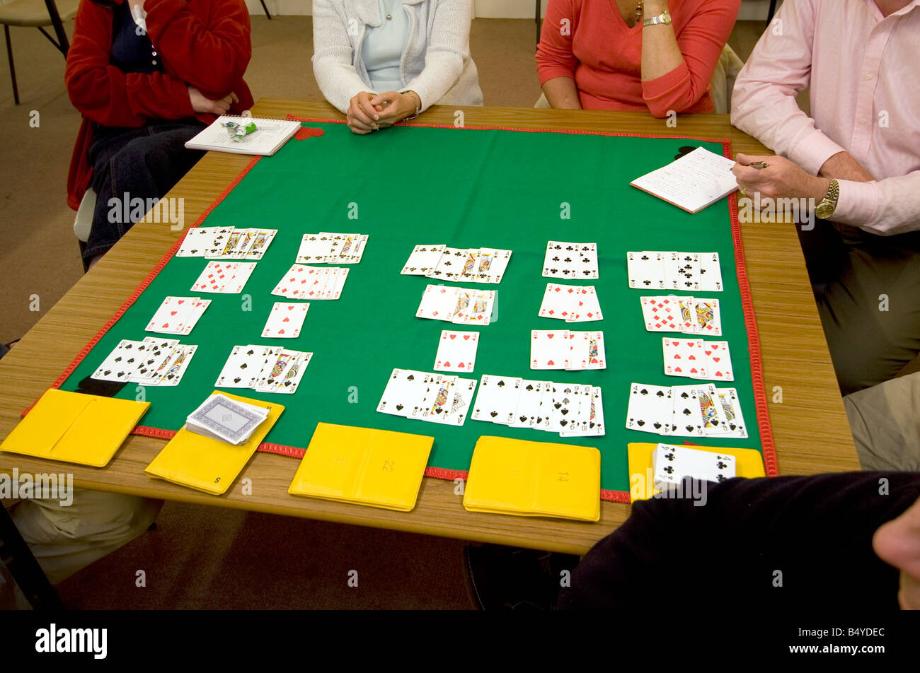 Jeu de bridge Banque de photographies et d’images à haute résolution ...