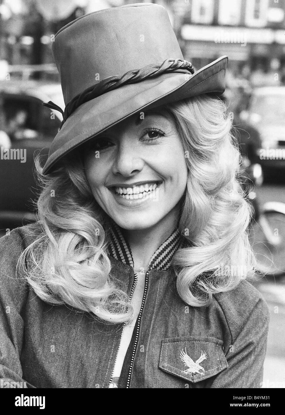 Stella Parton chanteuse country américaine 1977 Photo Stock - Alamy