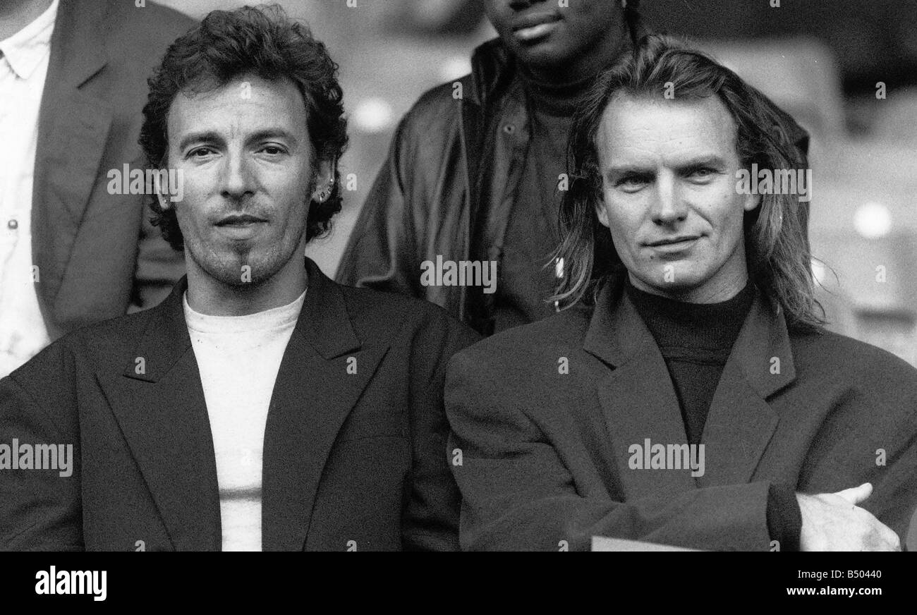 La chanteuse pop Sting aka Gordon Sumner 1988 avec Bruce Springsteen ...