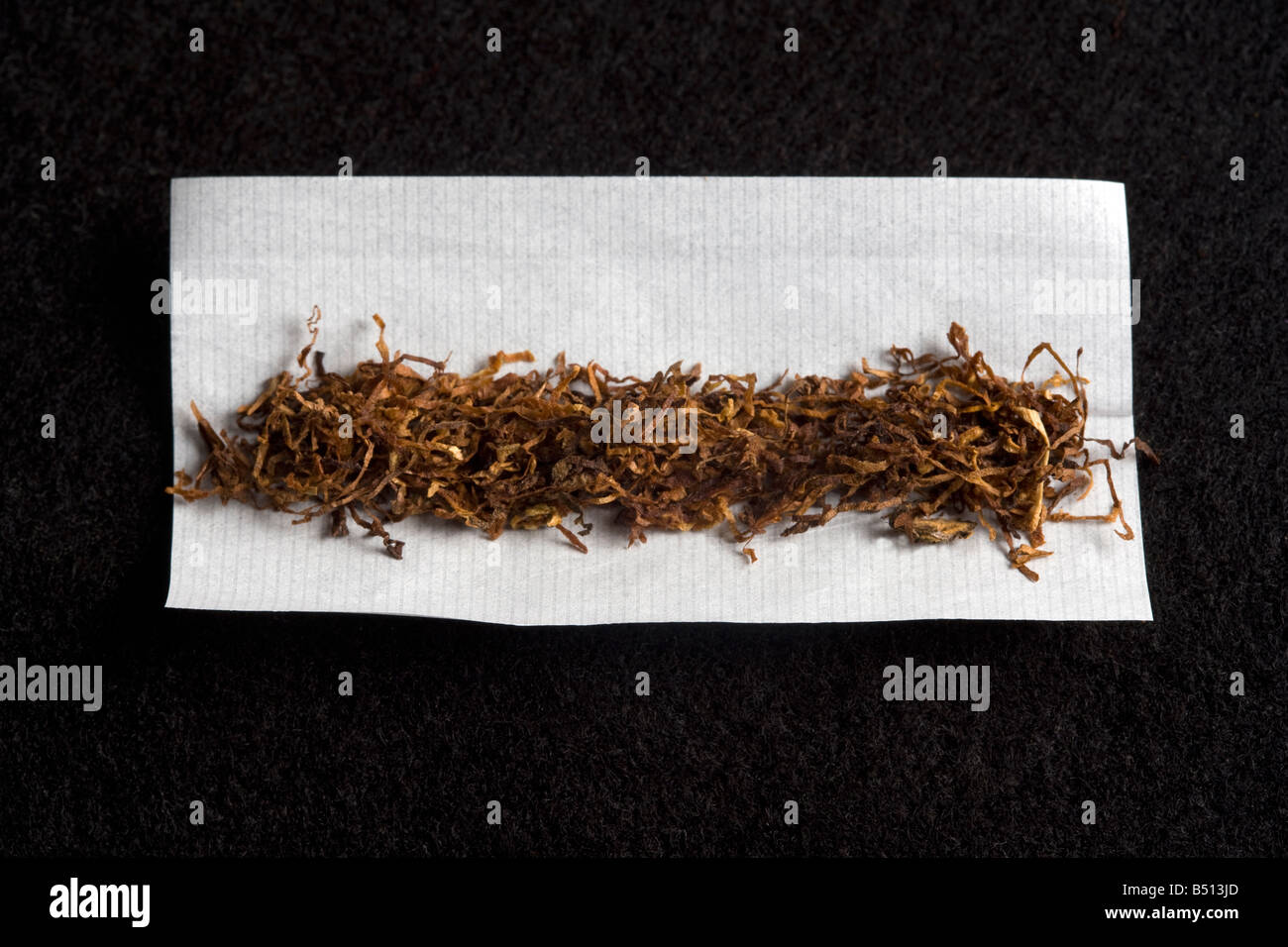 Cigarette et tabac Banque de photographies et d’images à haute ...