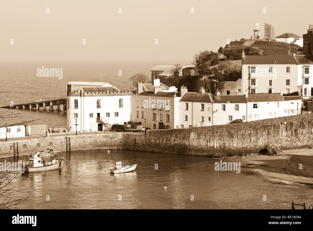 Tenby wales architecture Banque de photographies et d’images à haute ...