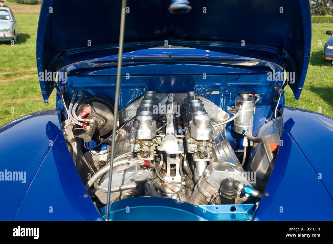 Super car engine Banque de photographies et d’images à haute résolution ...