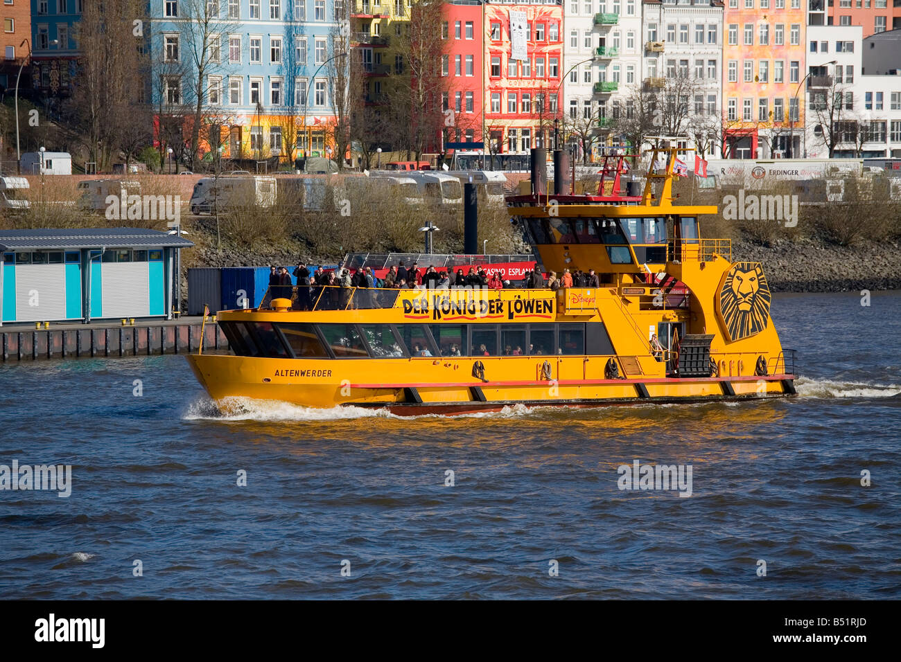 Bateau d'excursion dans Banque de photographies et d’images à haute ...