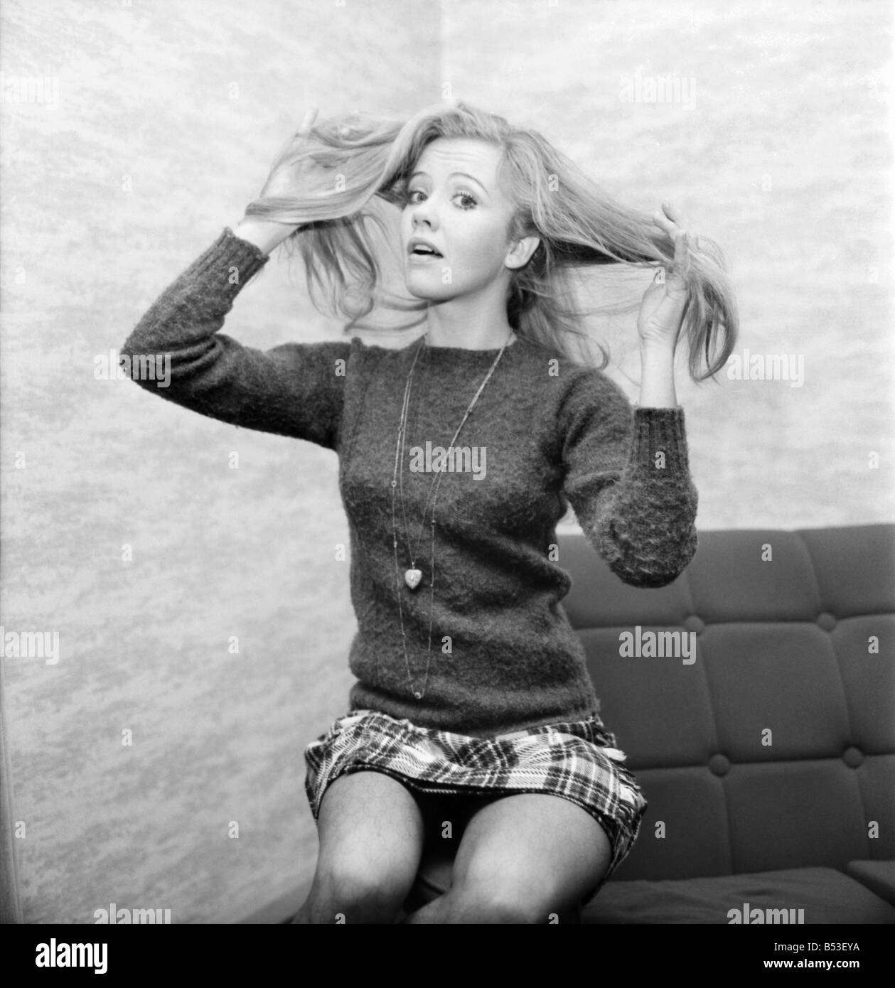 Hayley Mills fera sa première apparition sur scène dans J.M. Peter Pan ...