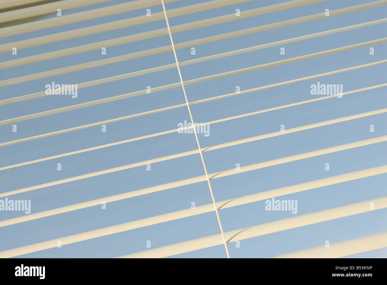 Abat-jour DANS UNE FENÊTRE Photo Stock - Alamy