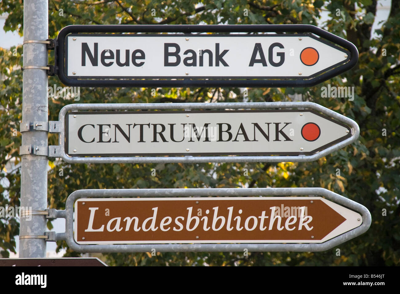 Bank neue bank Banque de photographies et d’images à haute résolution ...