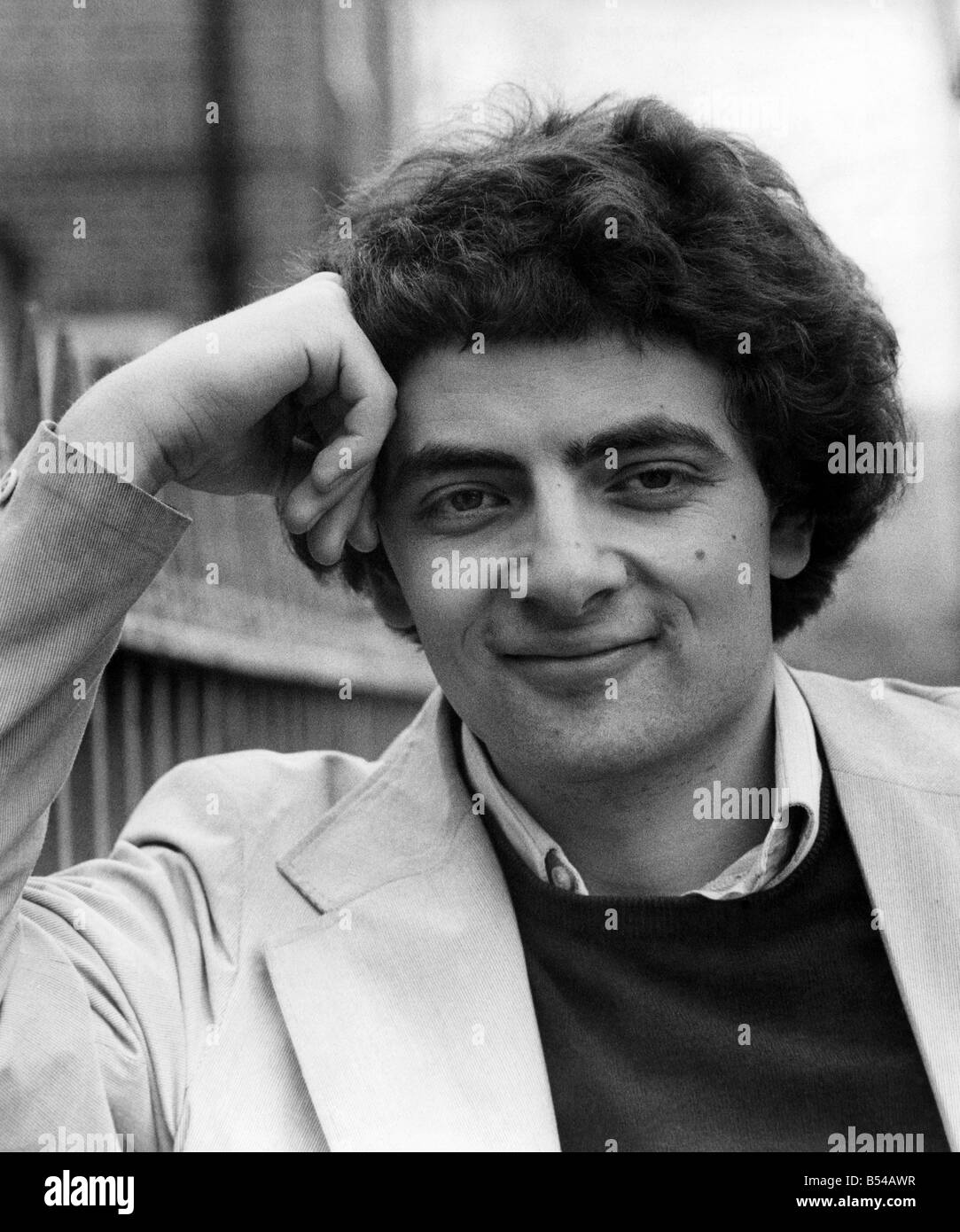 Rowan Atkinson, pas les 9 heures News étoile au centre communautaire ...