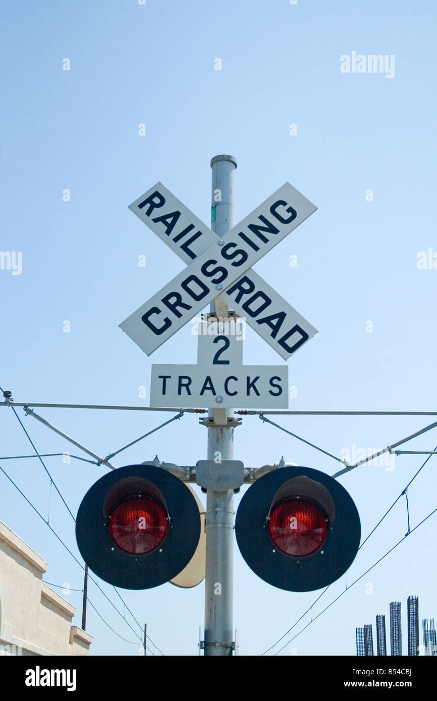 Crossing signage Banque de photographies et d’images à haute résolution ...