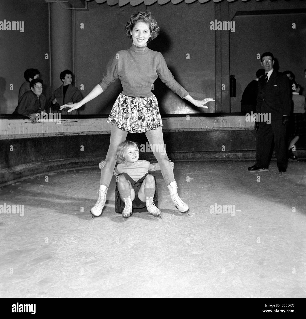 Les enfants : le jeu. En dépit du temps froid à l'extérieur de la ...