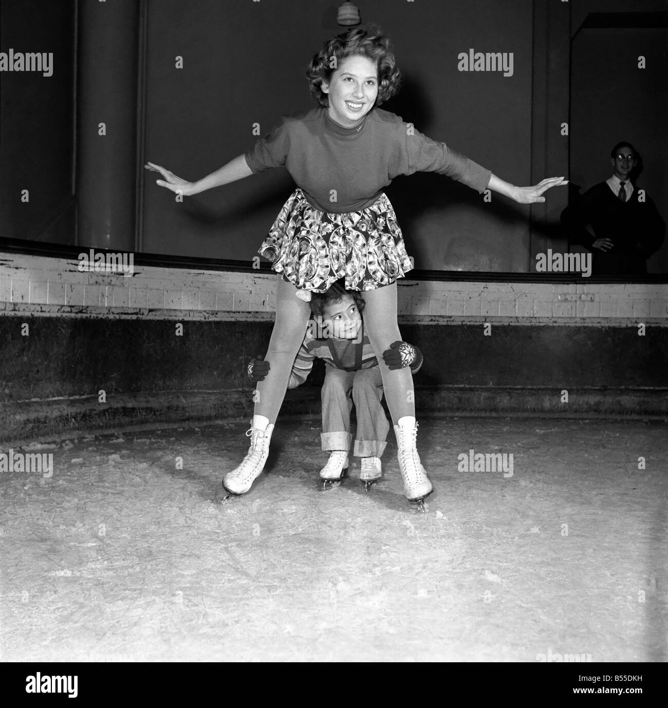 Les enfants : le jeu. En dépit du temps froid à l'extérieur de la ...