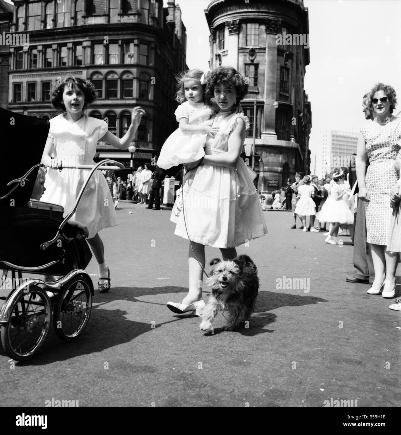 Promenades de Pentecôte Manchester : La petite fille qui a amené son ...