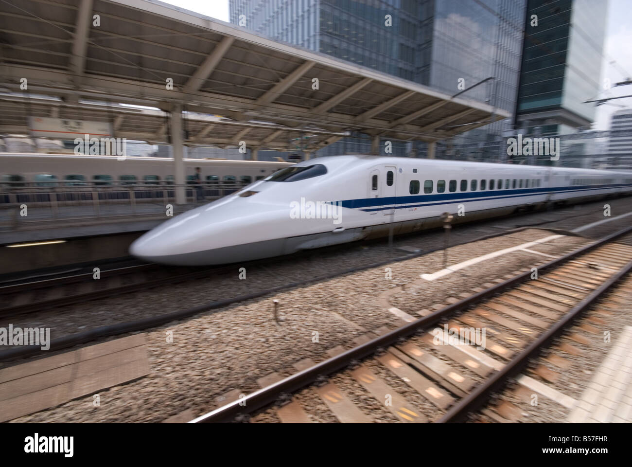 Japan shinkansen Banque de photographies et d’images à haute résolution ...