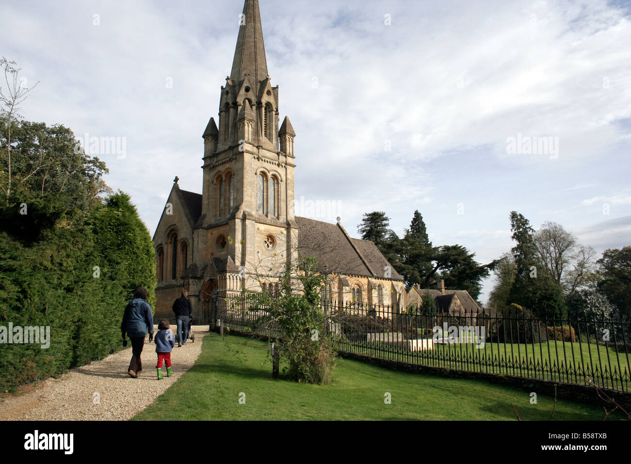 Batsford village Banque de photographies et d’images à haute résolution ...
