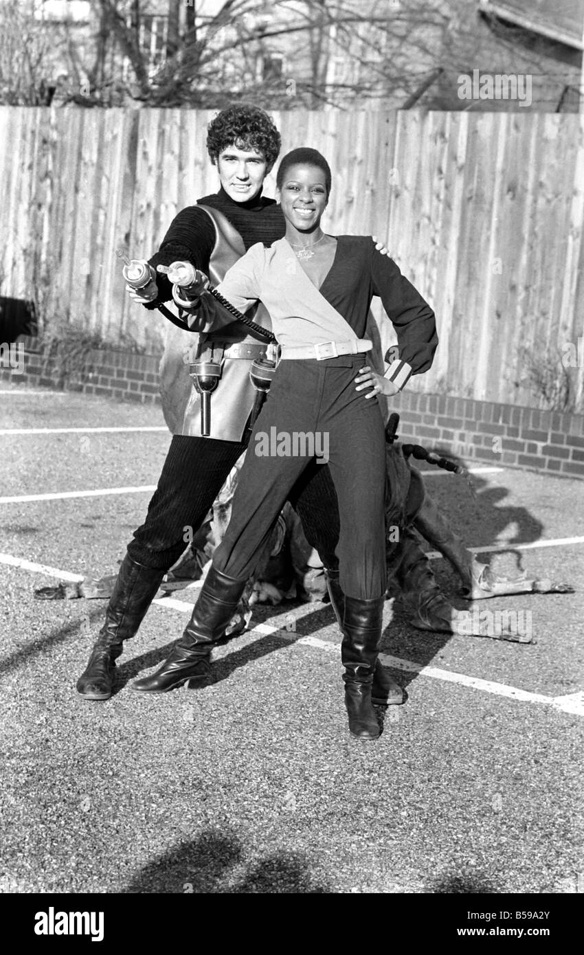 Rejoindre la distribution Banque d'images noir et blanc - Alamy