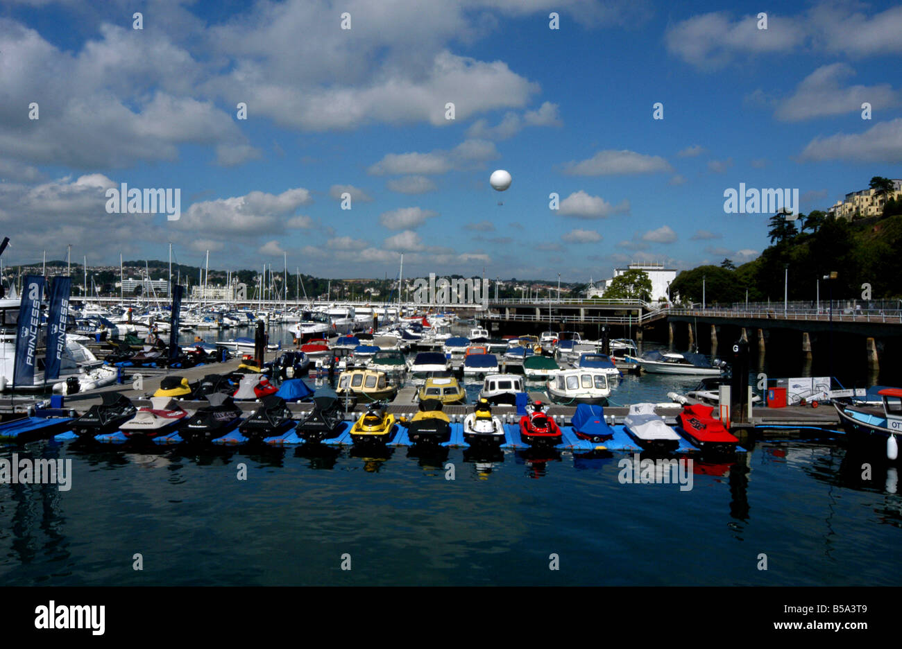 Bateaux devon angleterre Banque de photographies et d’images à haute ...