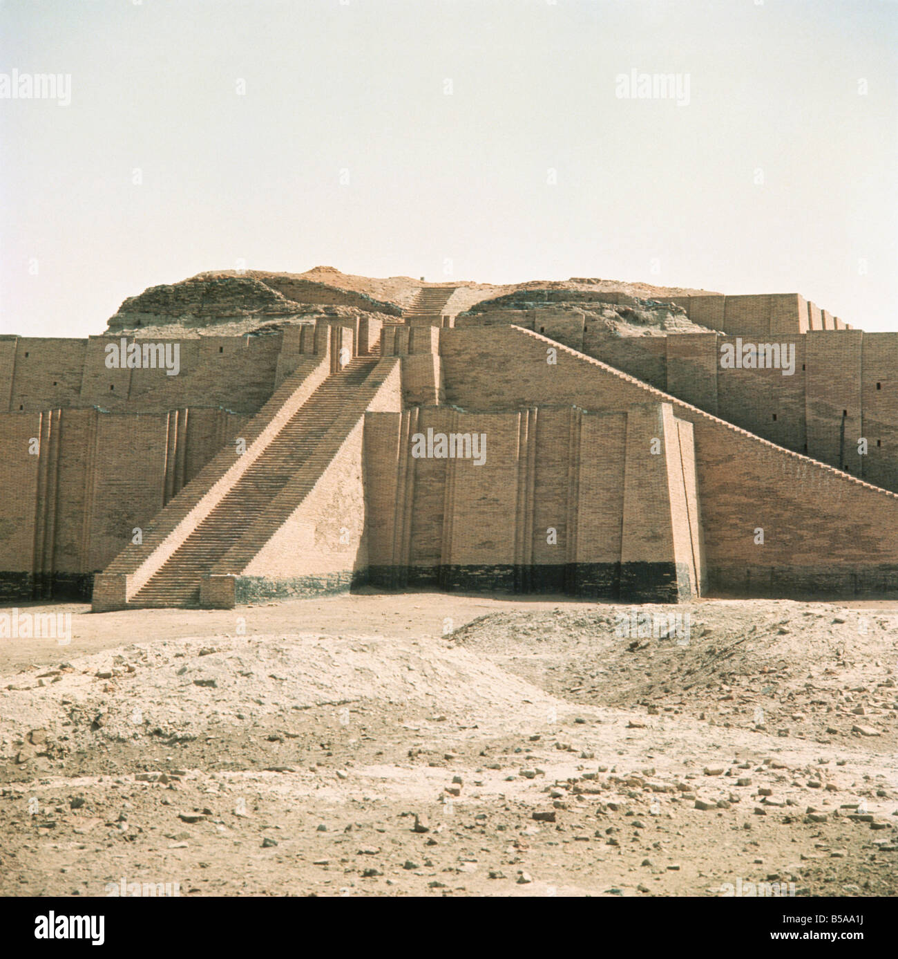 Sumerian ruins Banque de photographies et d’images à haute résolution ...