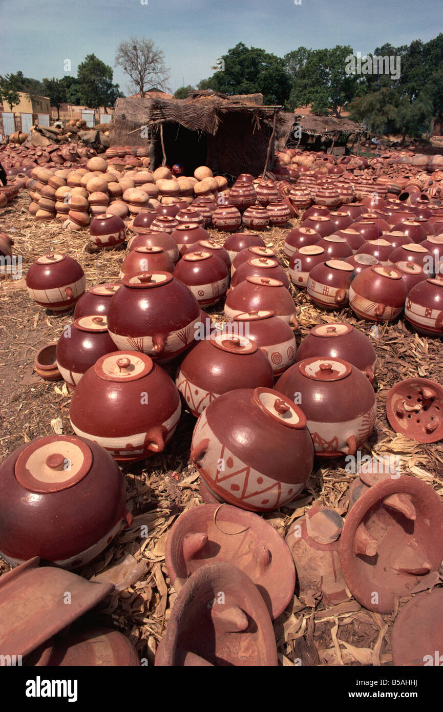 Pottery mopti mali craft Banque de photographies et d’images à haute ...