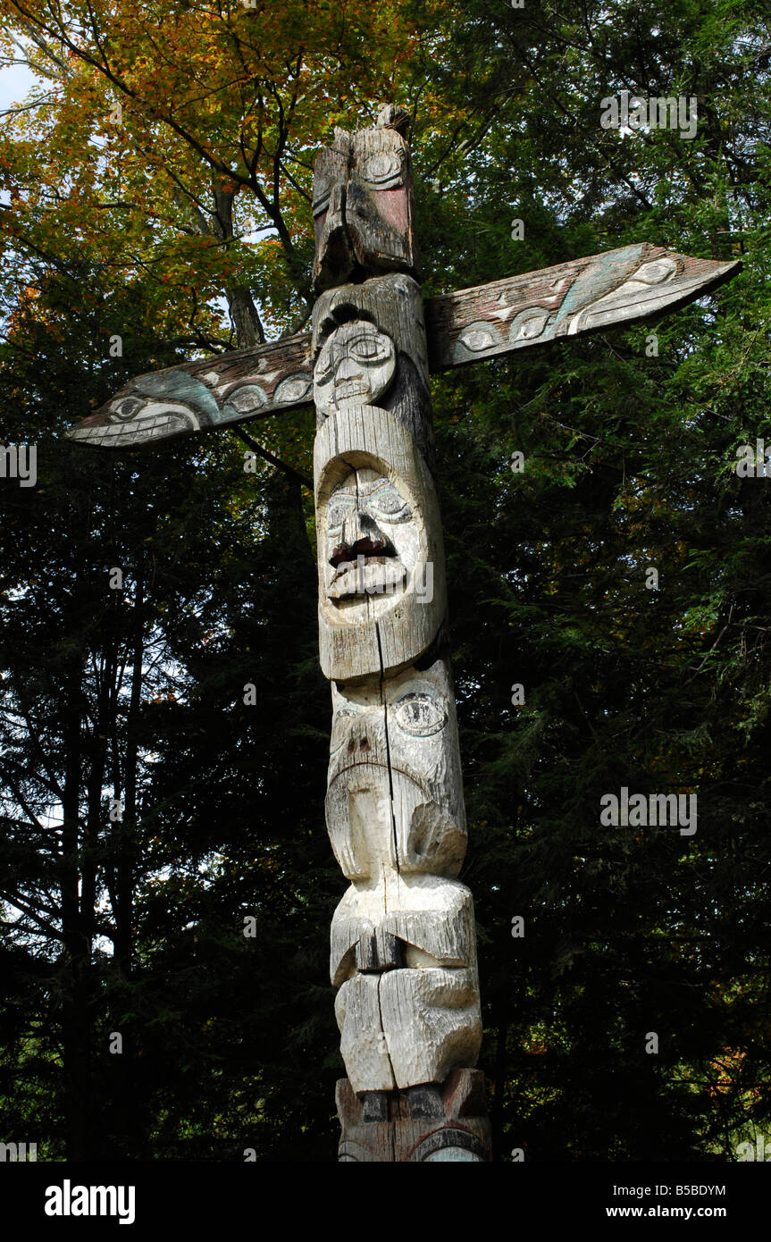 Totem ancestral Banque de photographies et d’images à haute résolution ...