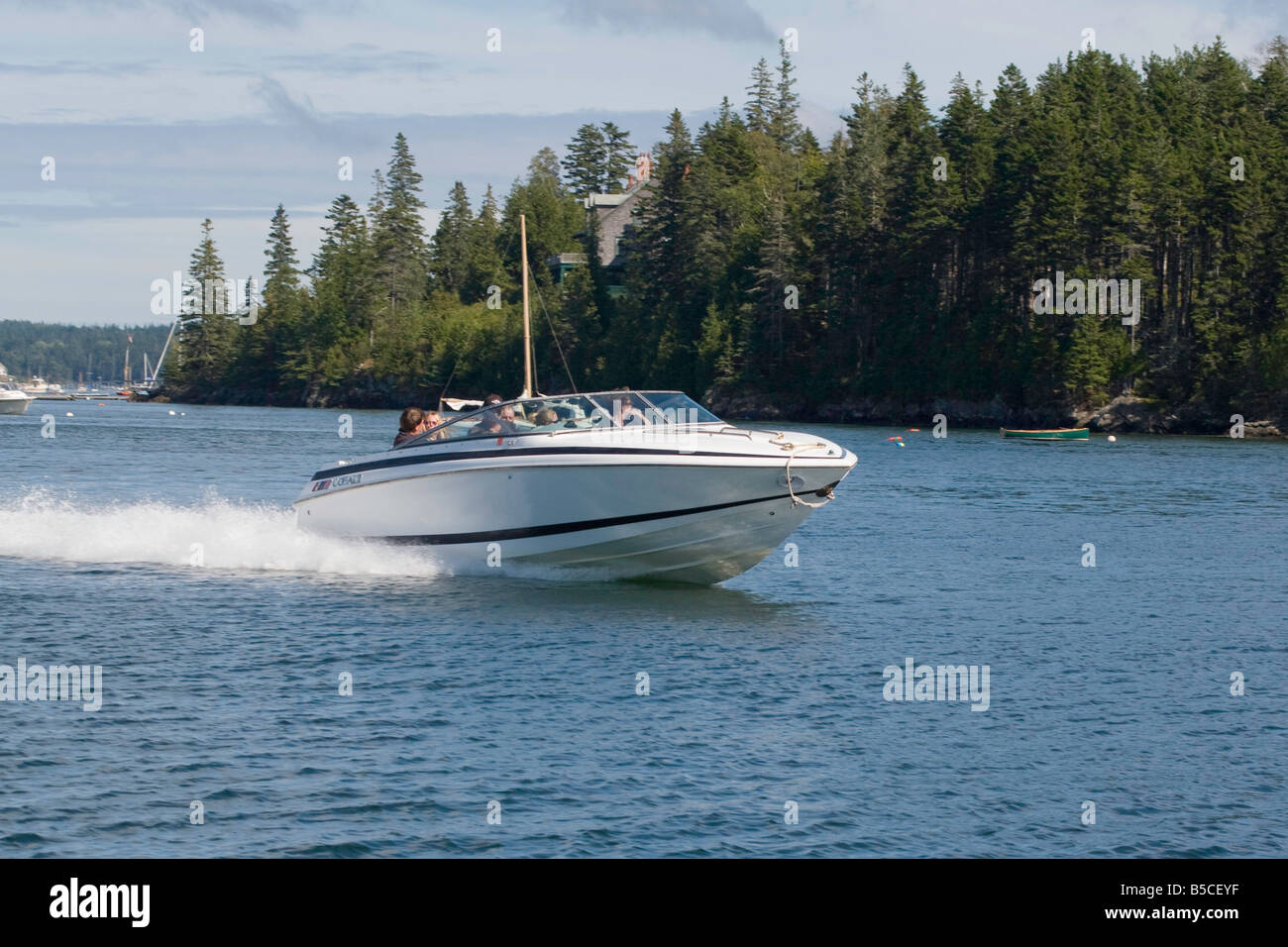 Runabout motorboat Banque de photographies et d’images à haute ...