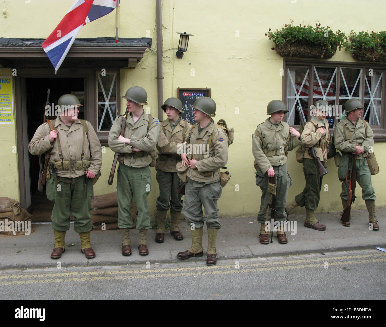 Ww2 soldats reconstitution Banque de photographies et d’images à haute ...