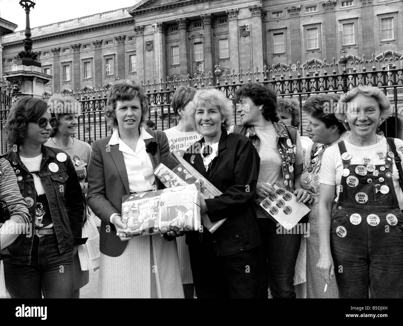 épouse du chef des mineurs arthur scargill Banque de photographies et d ...
