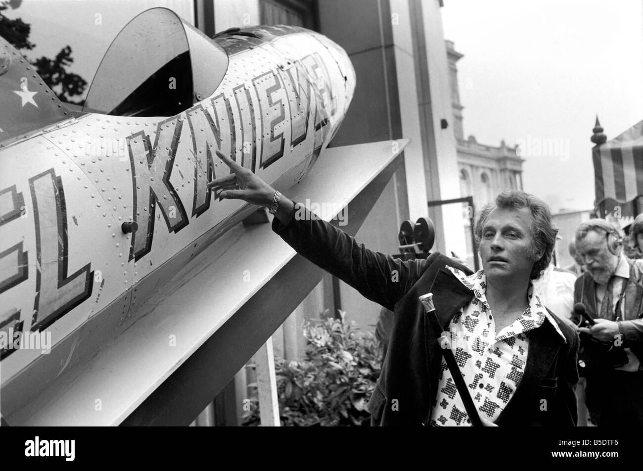 Plu haut mondes Banque d'images noir et blanc - Alamy
