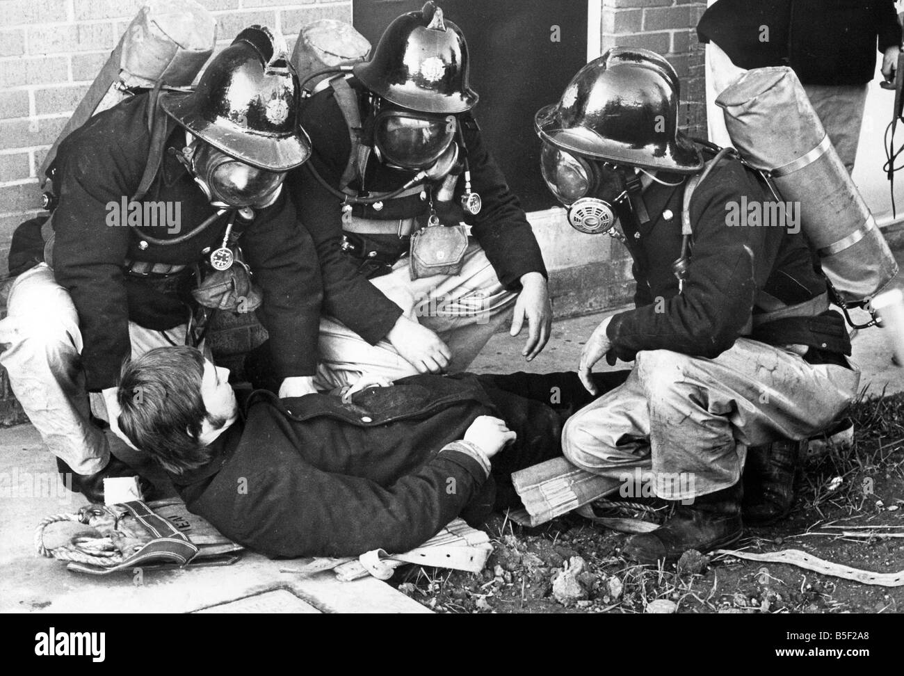 Les pompiers d'essayer le nouveau centre de formation appareil ...