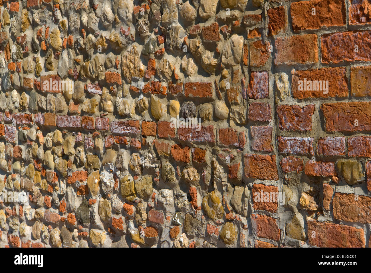 Mur briques en terre cuite brutes Banque de photographies et d’images à ...