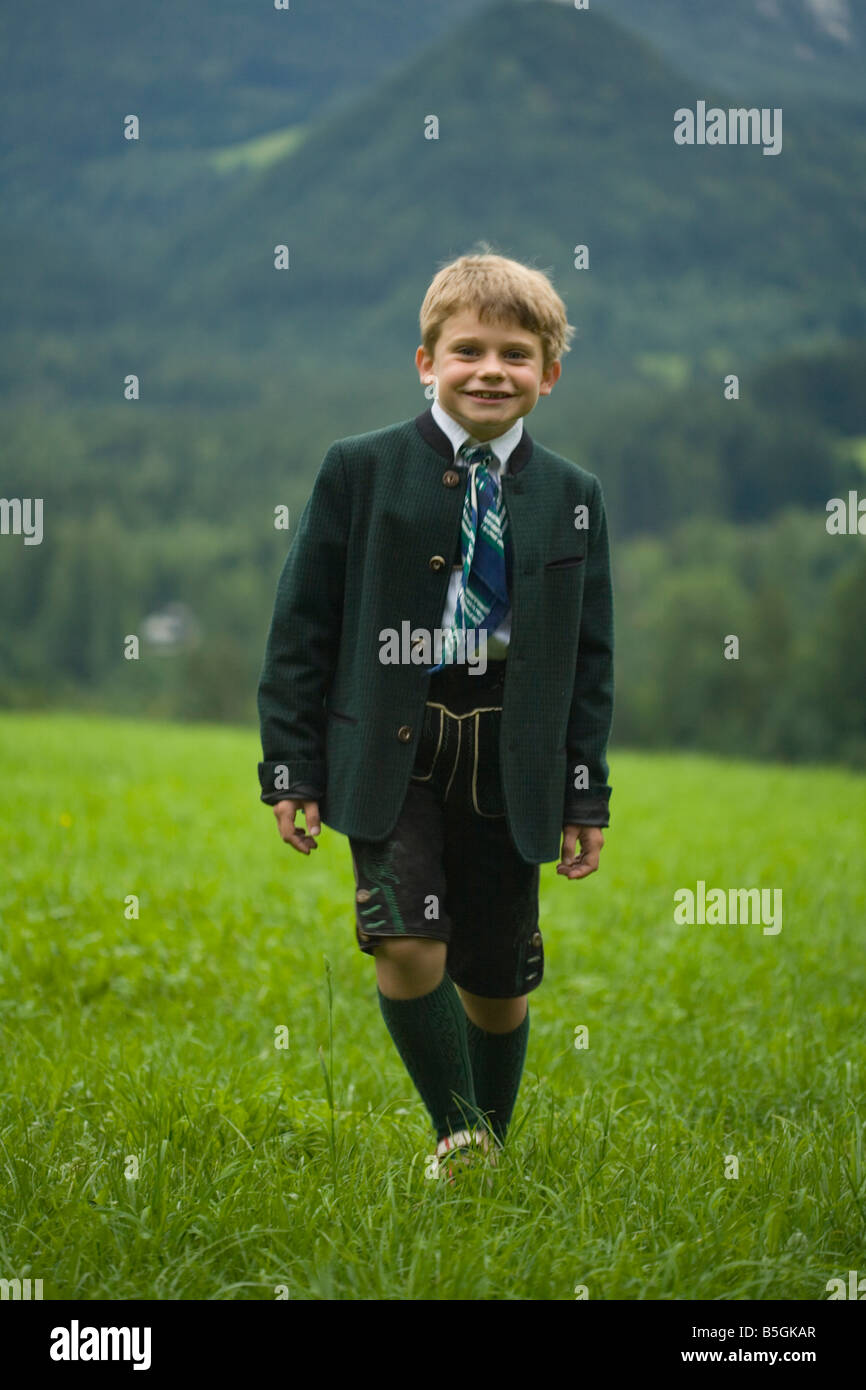 Costume traditionnel autrichien Banque de photographies et d’images à ...