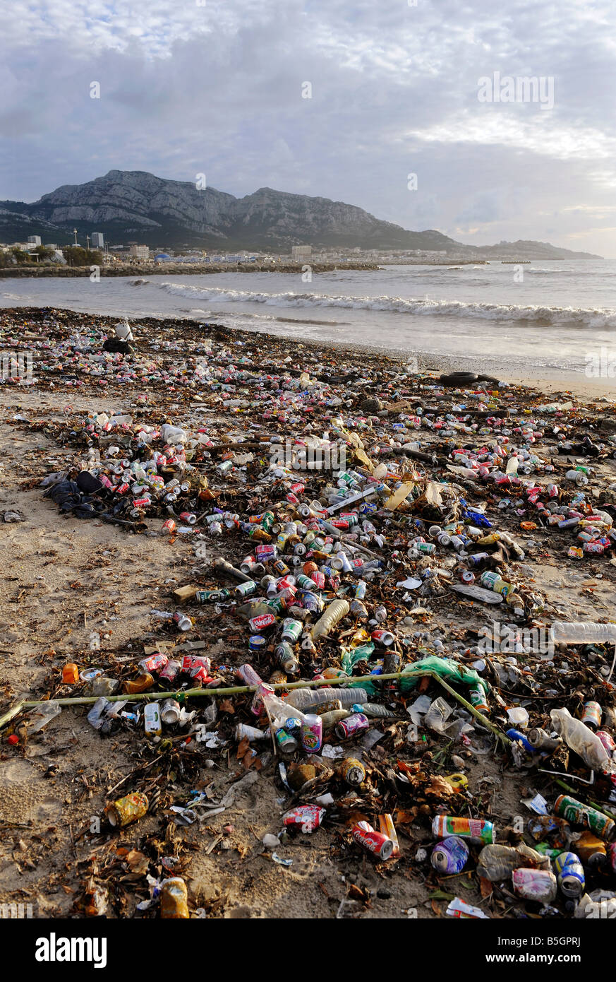 Pollution des plages Banque de photographies et d’images à haute ...