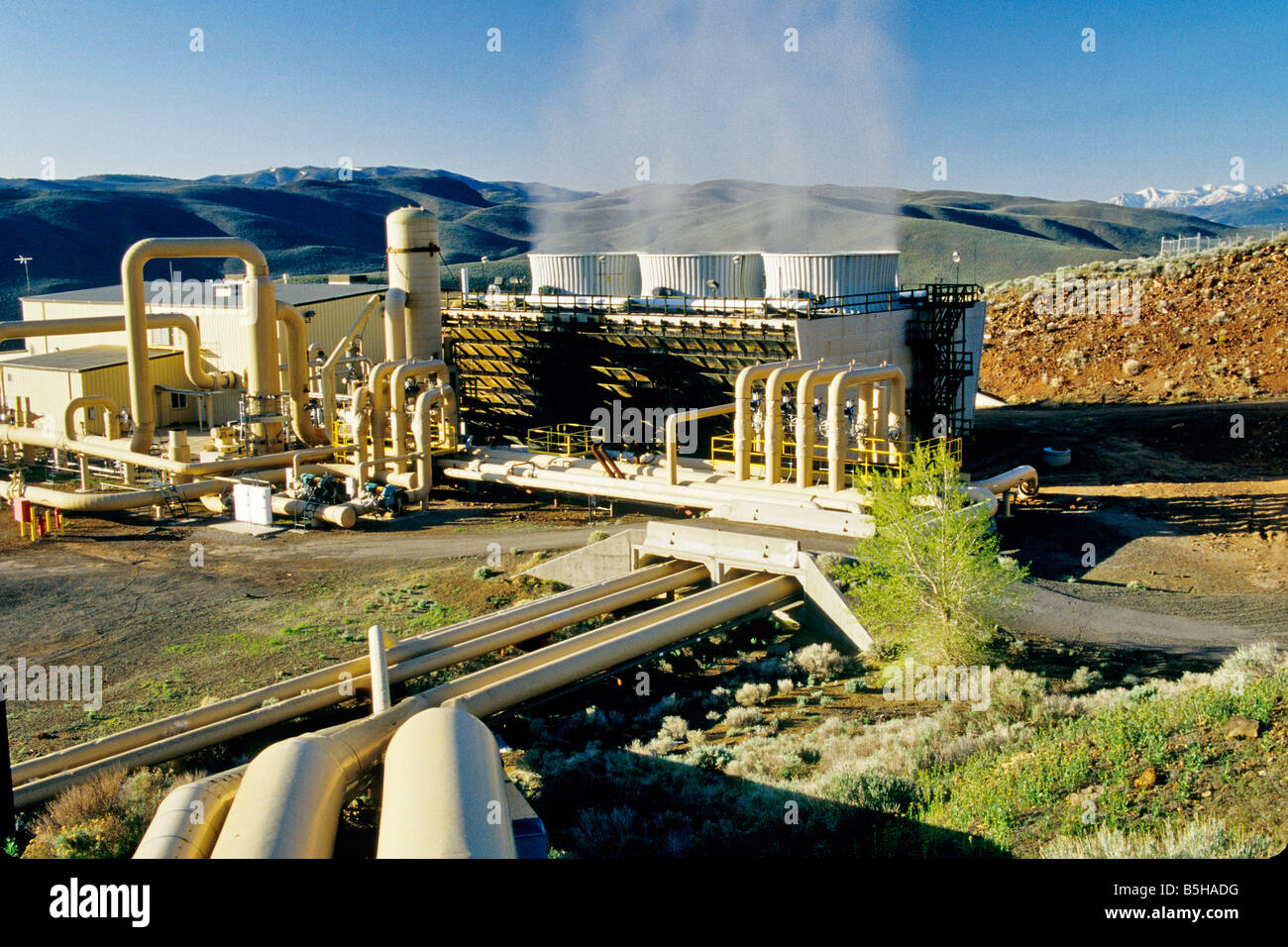 Geysers geothermal energy plant Banque de photographies et d’images à ...