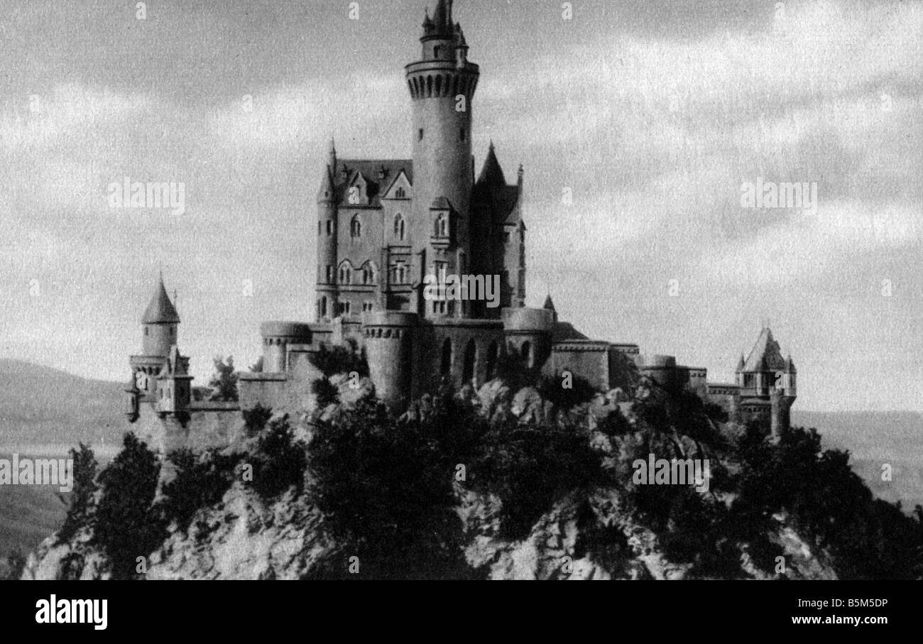 Le château de falkenstein Banque d'images noir et blanc - Alamy