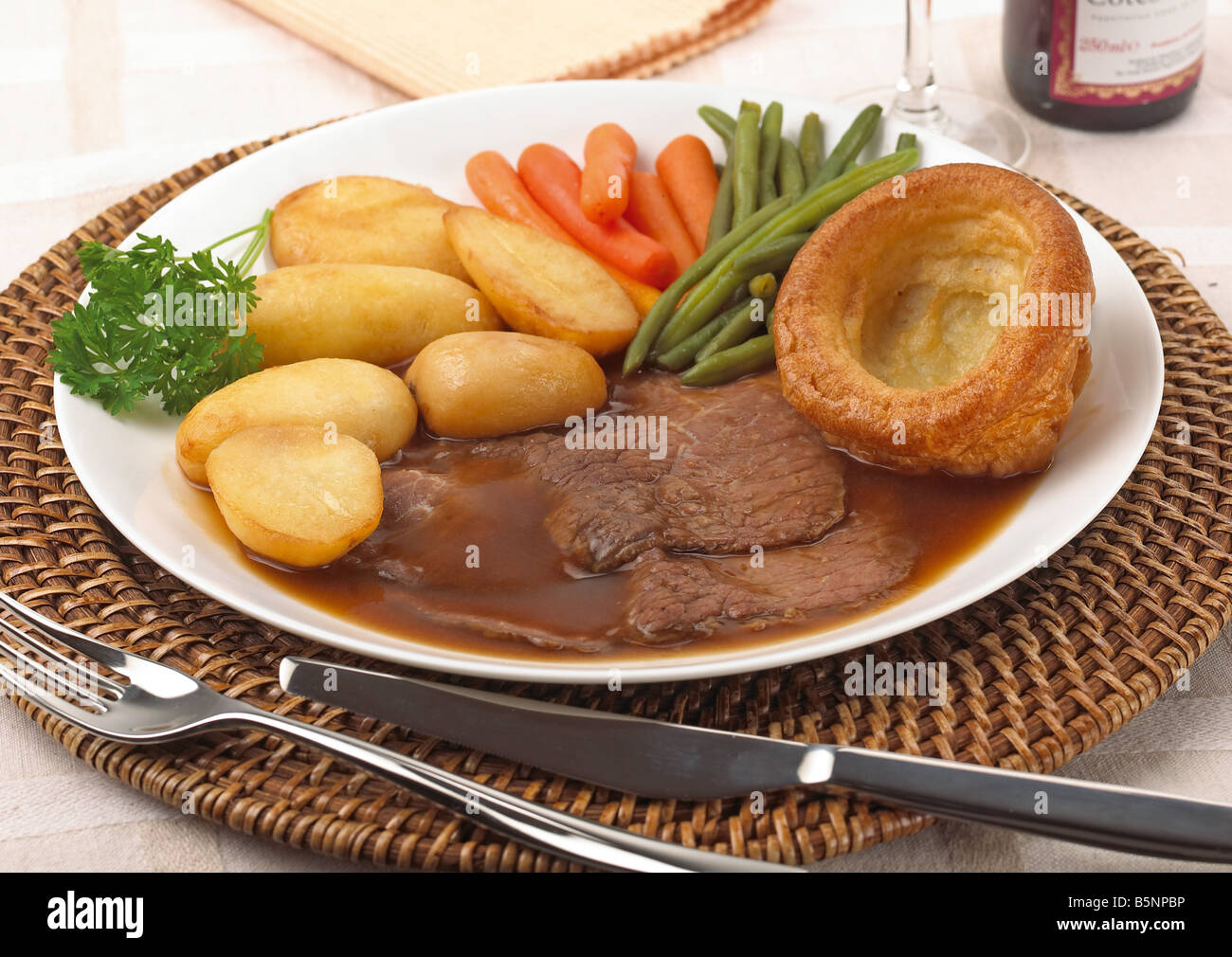 Roast beef and yorkshire pudding Banque de photographies et d’images à ...