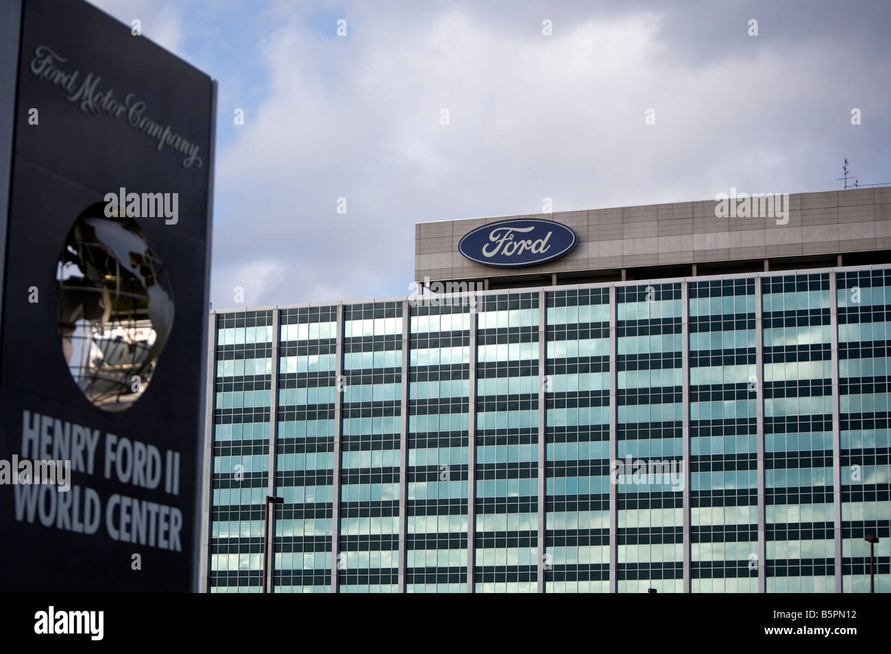 Ford Motor Company World Headquarters à Dearborn au Michigan Photo ...