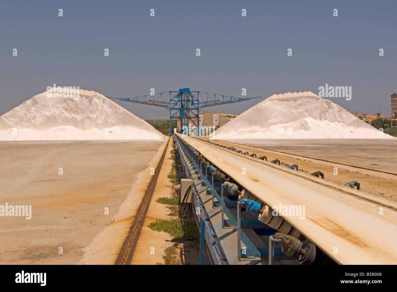 Bande transporteuse de sel Banque de photographies et d’images à haute ...