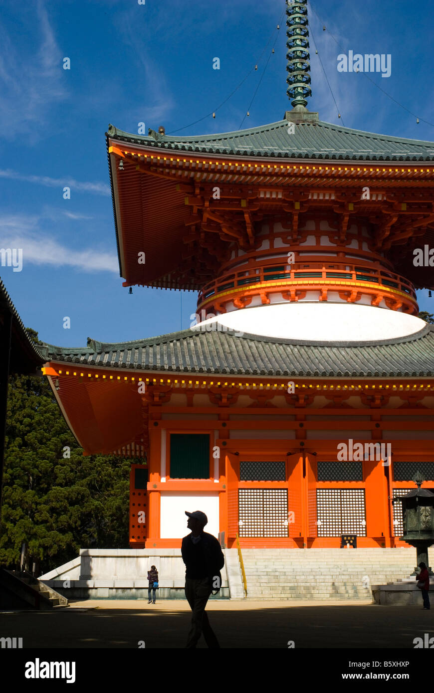 Konpon Daito tower dans Danjo Garan KOYASAN complexe monastique en ...