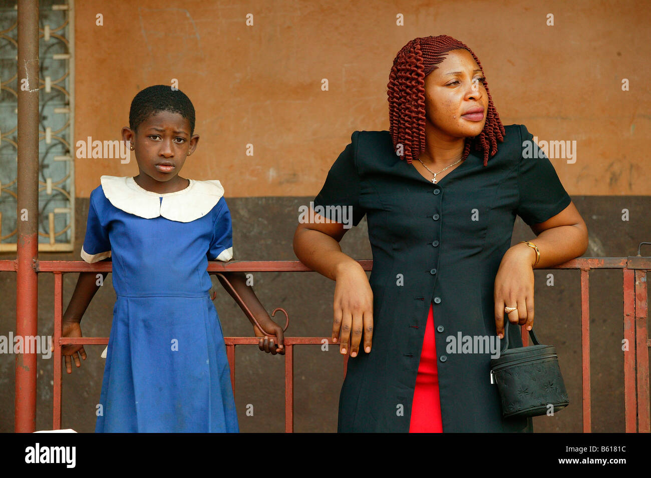 School girls cameroon Banque de photographies et d’images à haute ...