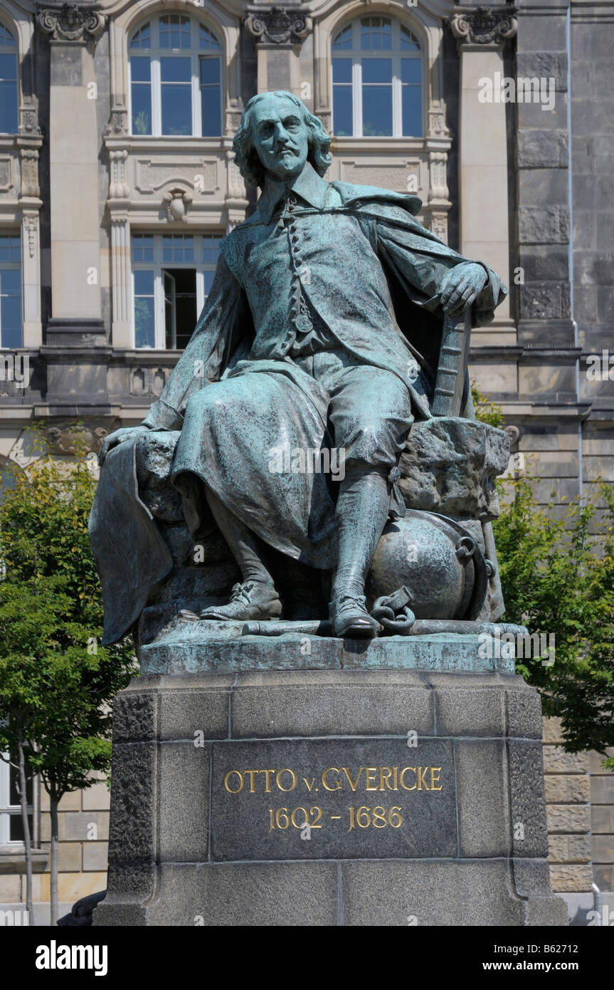 Otto von guericke denkmal Banque de photographies et d’images à haute résolution - Alamy