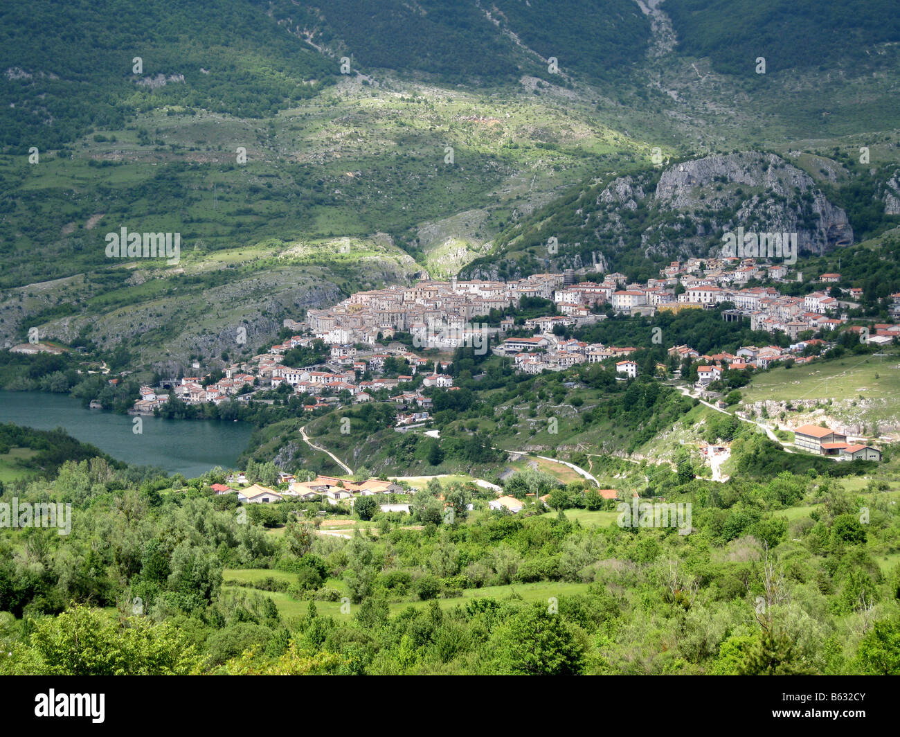 Barrea abruzzes Banque de photographies et d’images à haute résolution ...