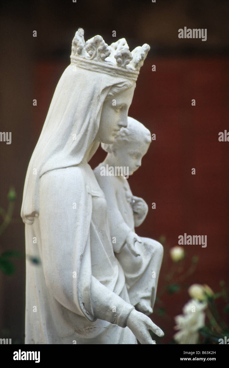 Vierge marie avec l'enfant jésus Banque de photographies et d’images à ...