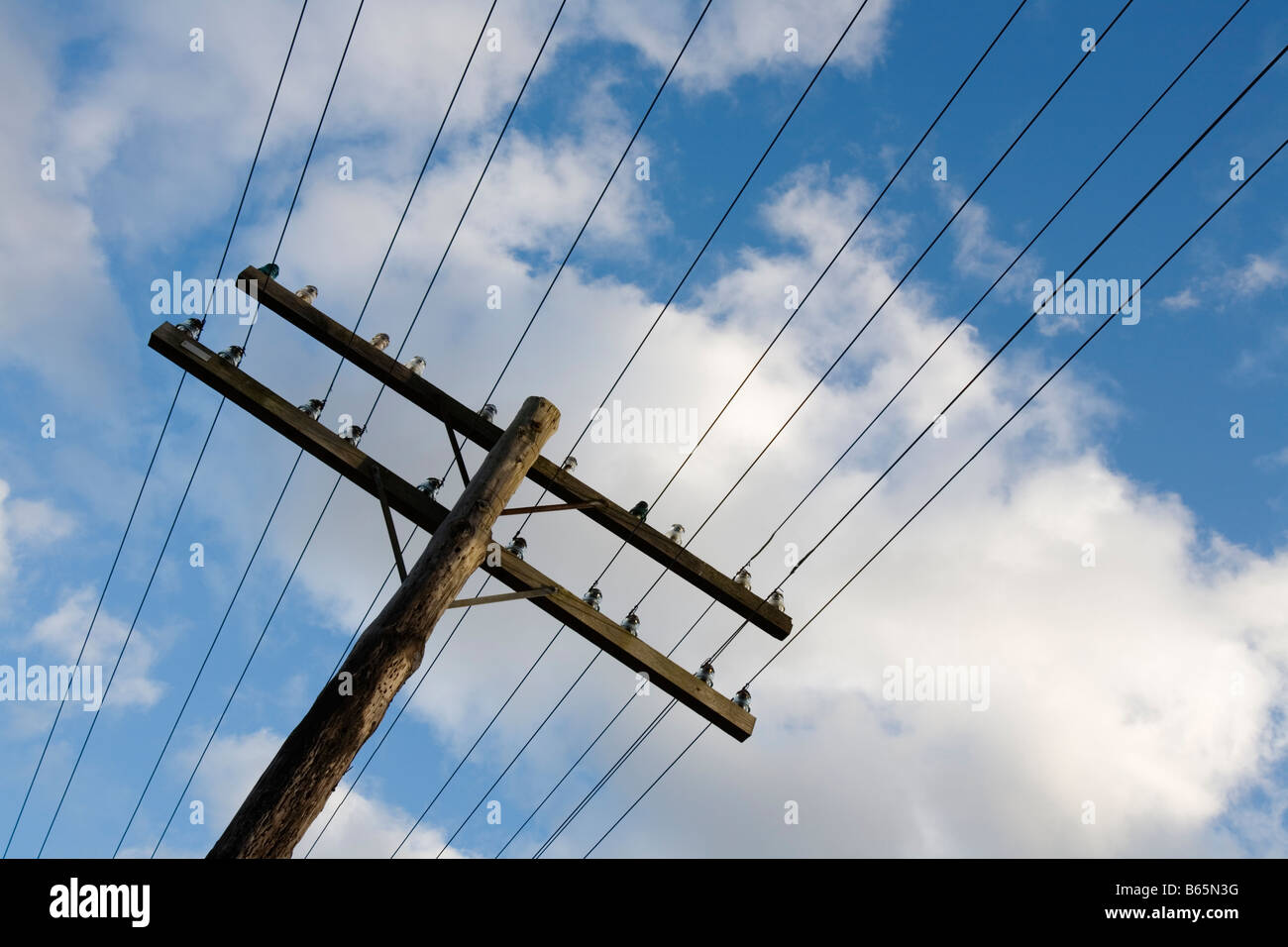 Poteau utilitaire bois Banque de photographies et d’images à haute ...