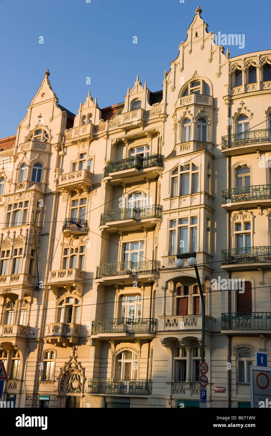 Prague art nouveau building Banque de photographies et d’images à haute ...