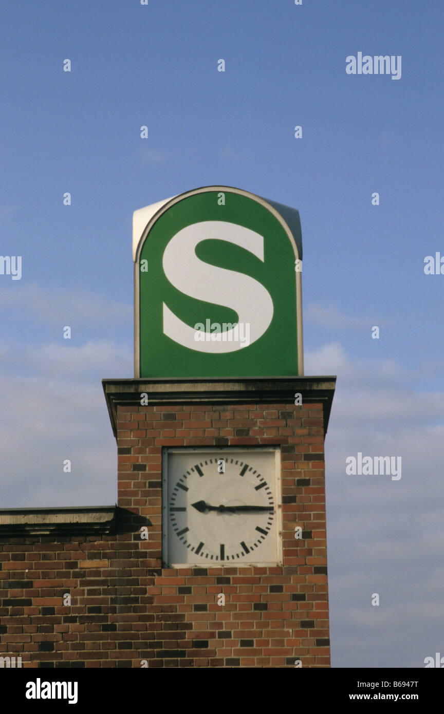 Logo s bahn Banque de photographies et d’images à haute résolution - Alamy