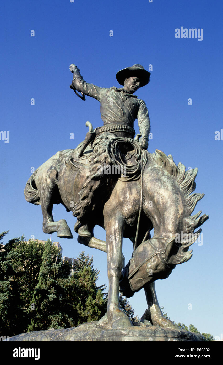 Bronco buster statue Banque de photographies et d’images à haute ...